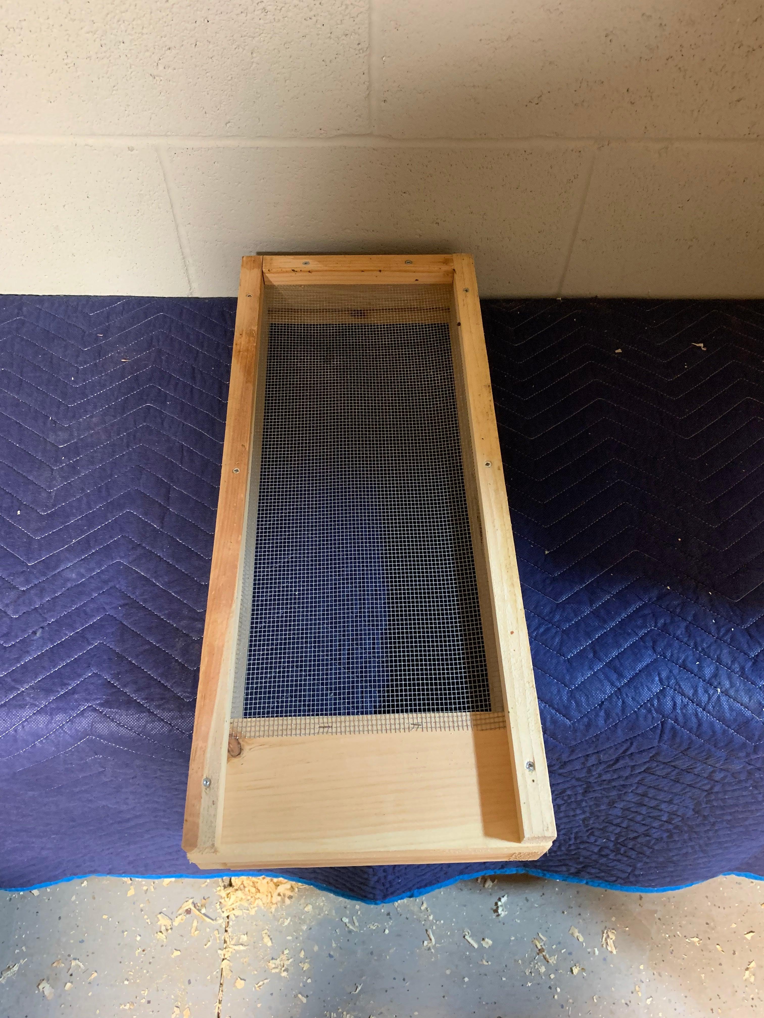 Varroa Screen Bottom with Debris Board – 4K Beez